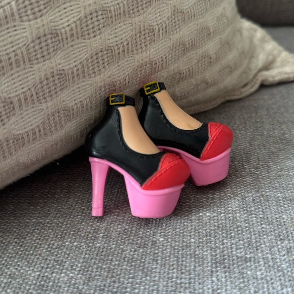 Bratz Dolls | Toys | Bratz Dolls Doll Stylish Black And Pink Platform ...